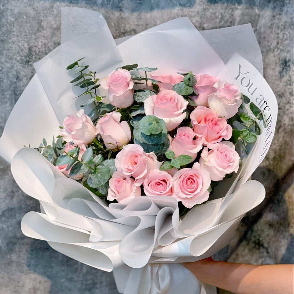 Luxury & Fresh Flowers | Same-Day Delivery & Tracking – ROSE & CO